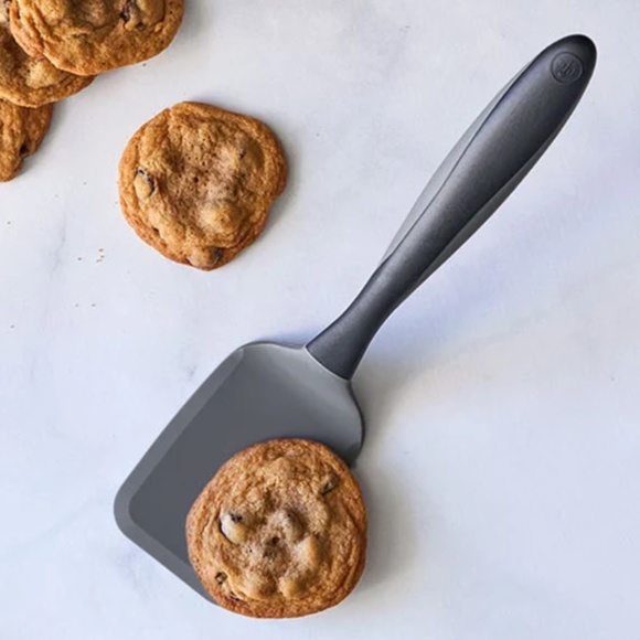 Pampered Chef | Kitchen | New Pampered Chef Small Silicone Spatula ...